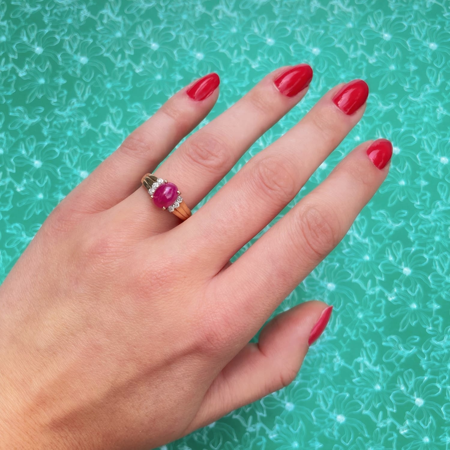 Vintage gouden ring - "Hi Sugar" Robijn & diamant - Sieradenmeisje