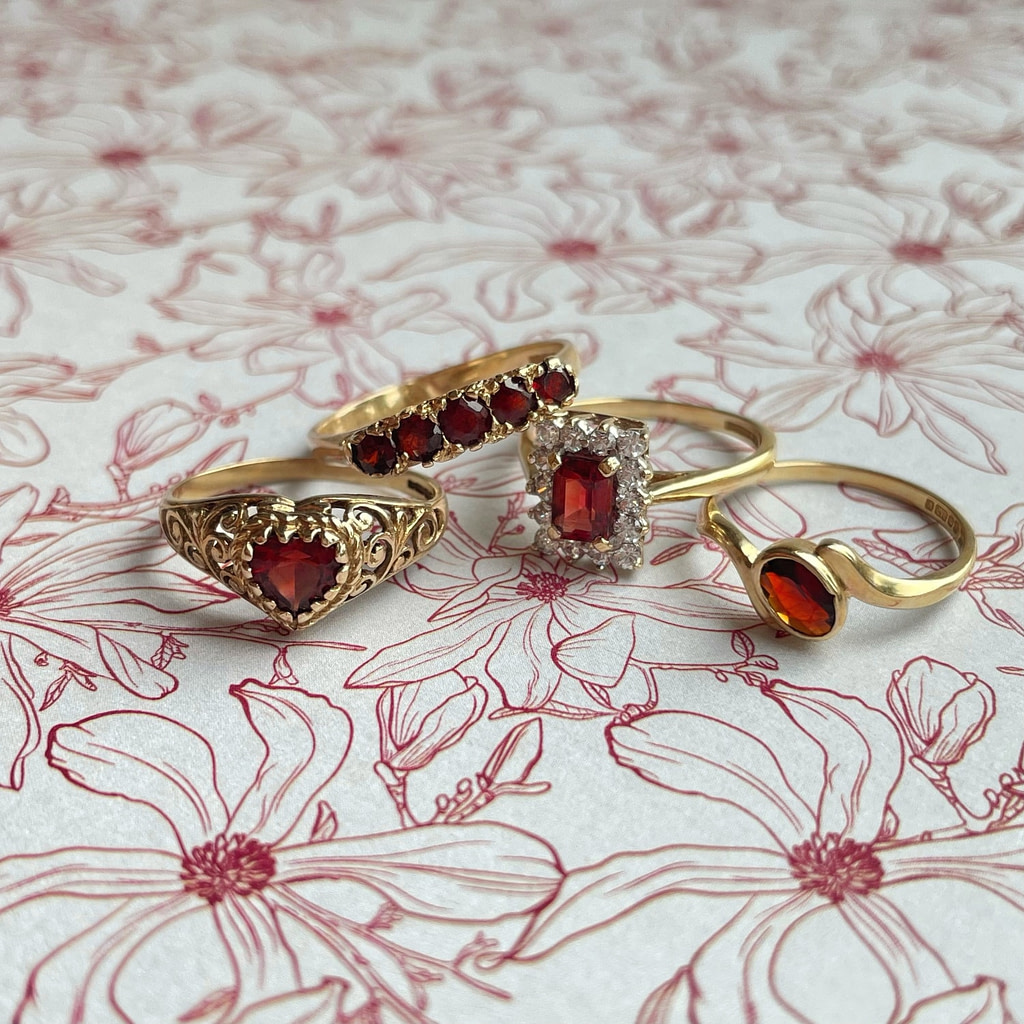 Vintage gouden ring - "Le Merlot" Granaat - Sieradenmeisje